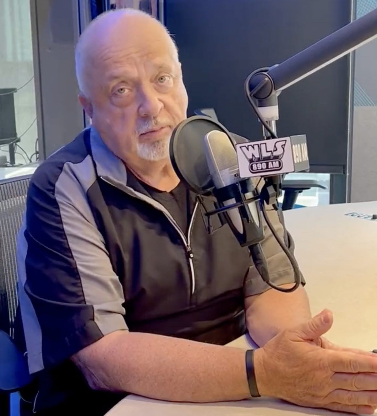 Can Steve Cochran save WLS AM 890? | Robert Feder